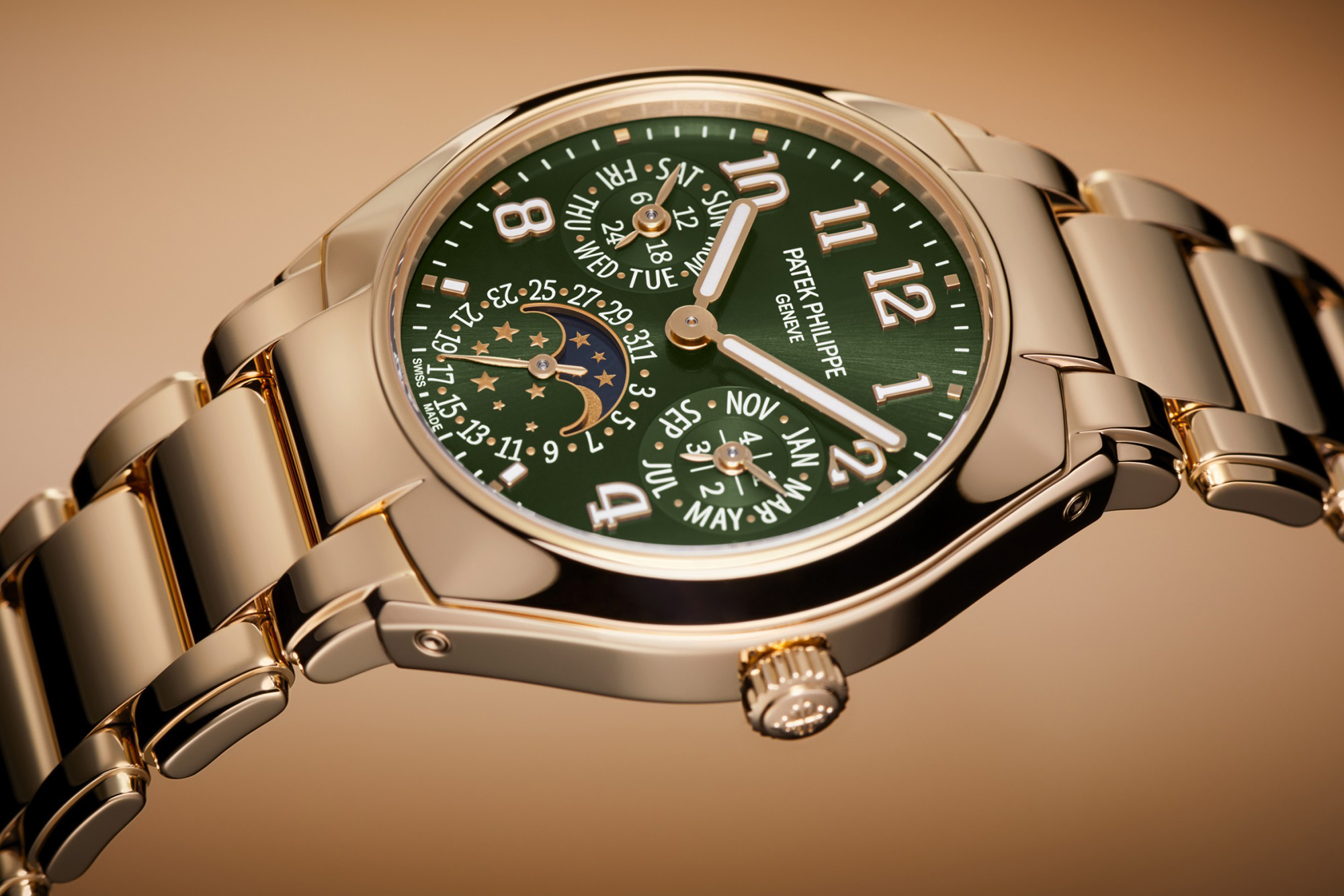 A Closer Look at Patek Philippe’s Latest Addition to the Women’s ...
